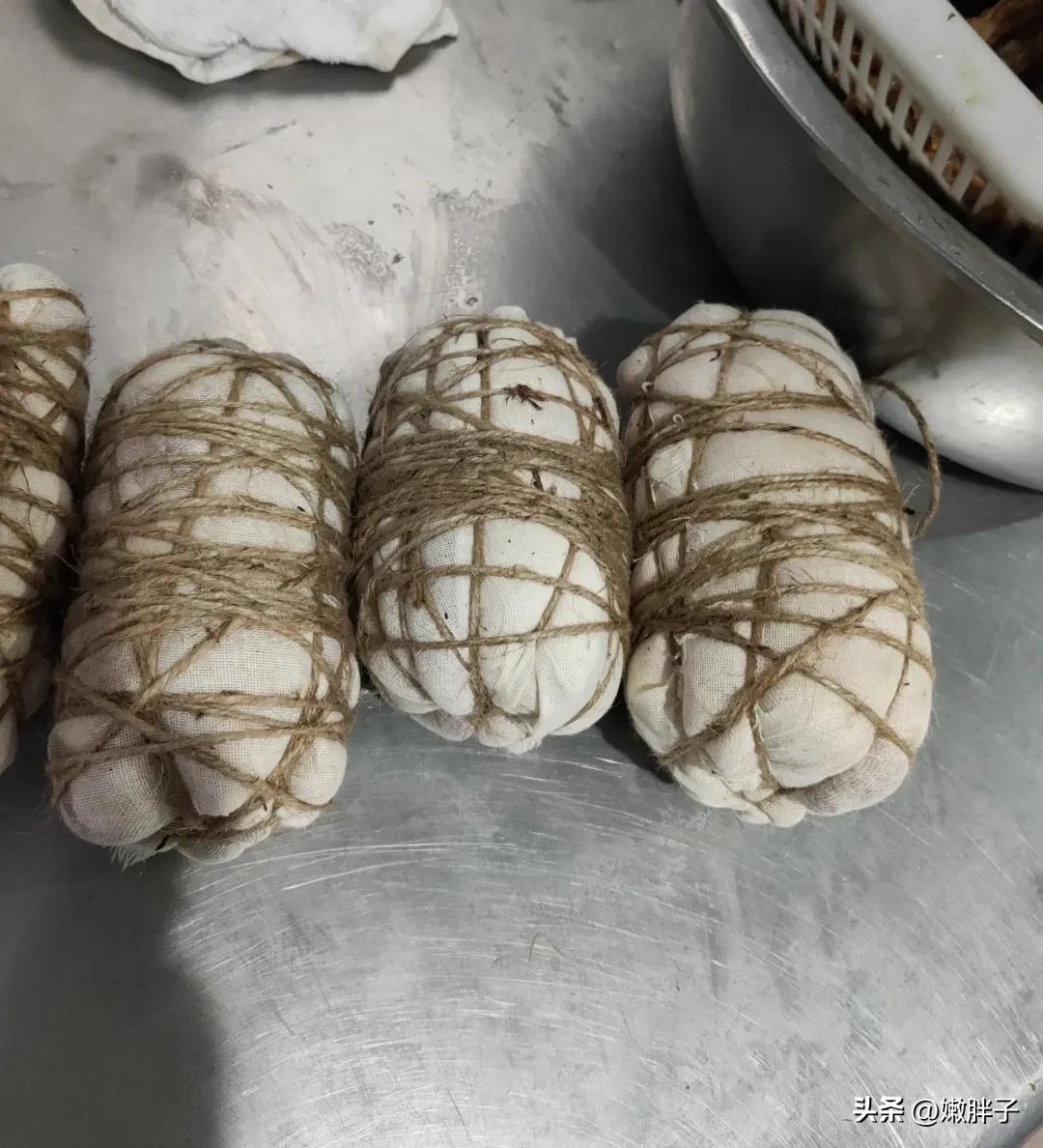 The production method of original ham (cubit flower) - iNEWS