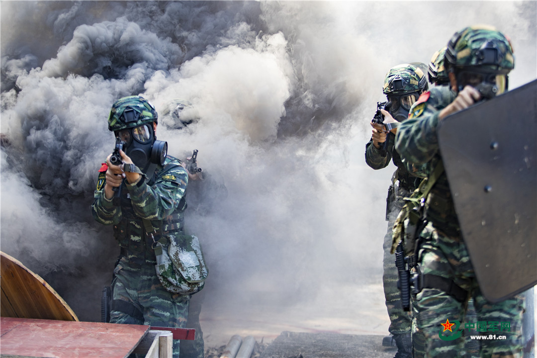 Super burning big picture!Directly attack the scene of the actual ...