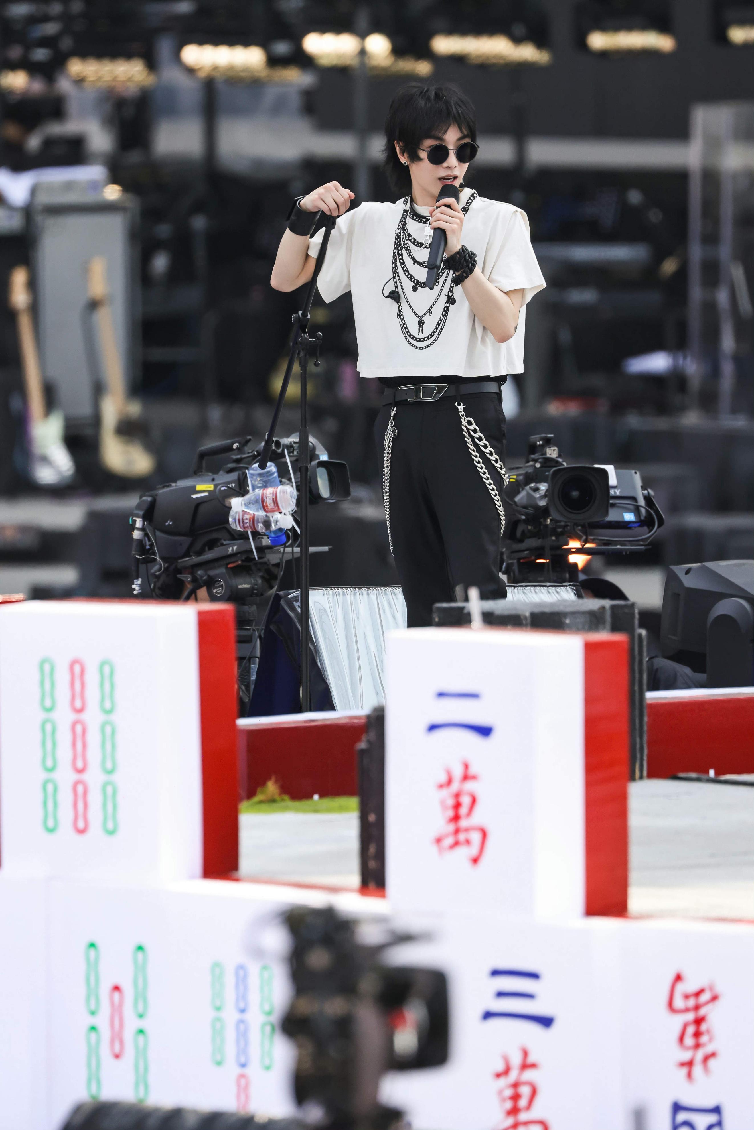 On the second day of Hua Chenyu's concert in Chengdu, the dream ...