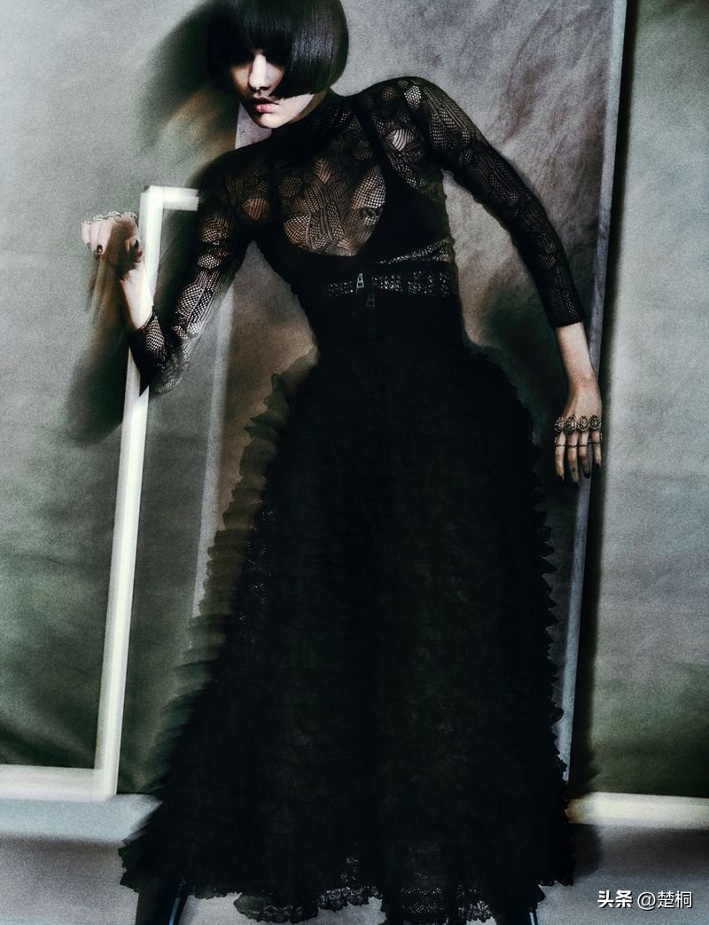 French supermodel Steinberg Artifie, Dior futuristic fashion ...