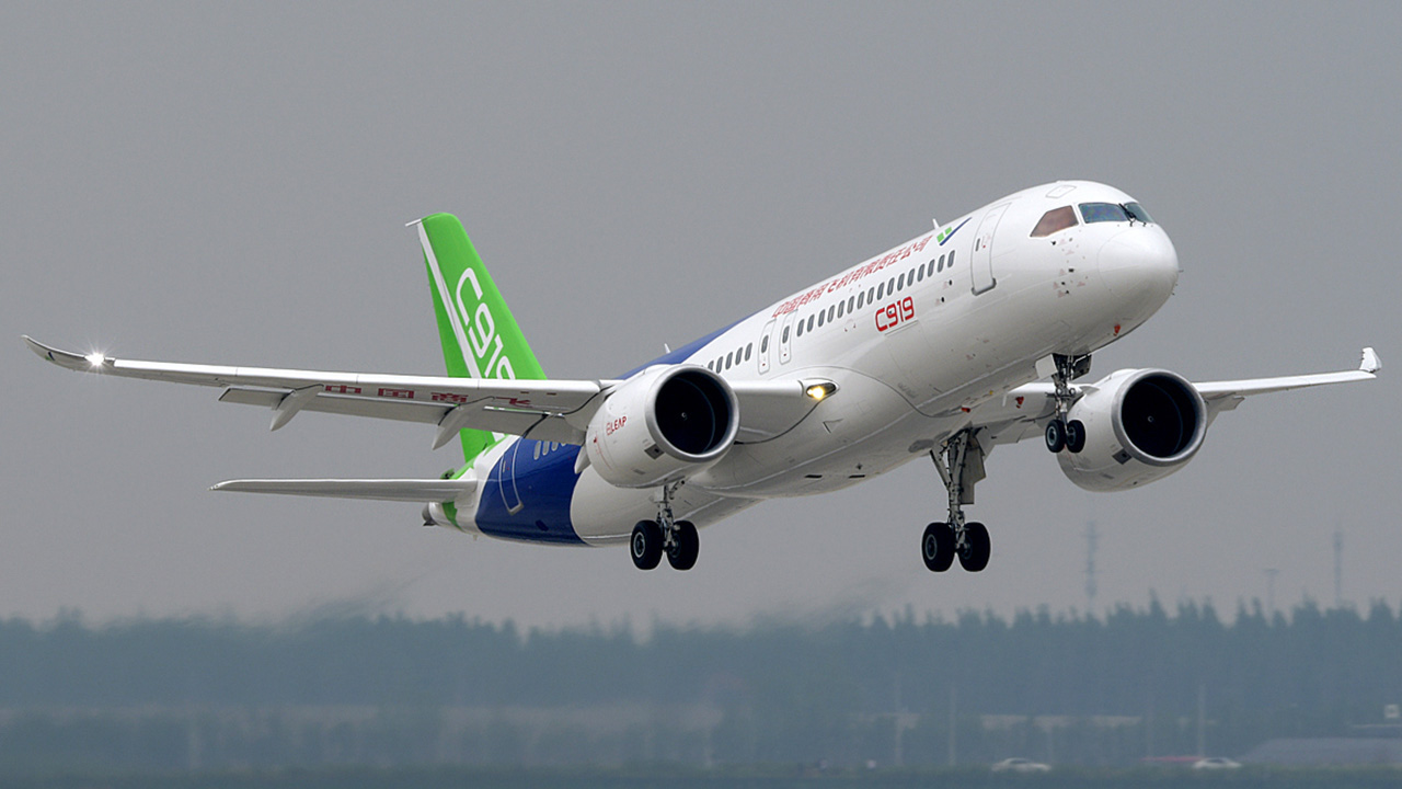 Which one is bigger, C919 or Yun-10? - iNEWS