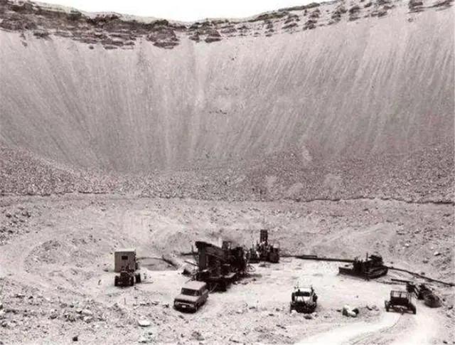 The Soviet Union used a hydrogen bomb to blow up a huge reservoir, not ...