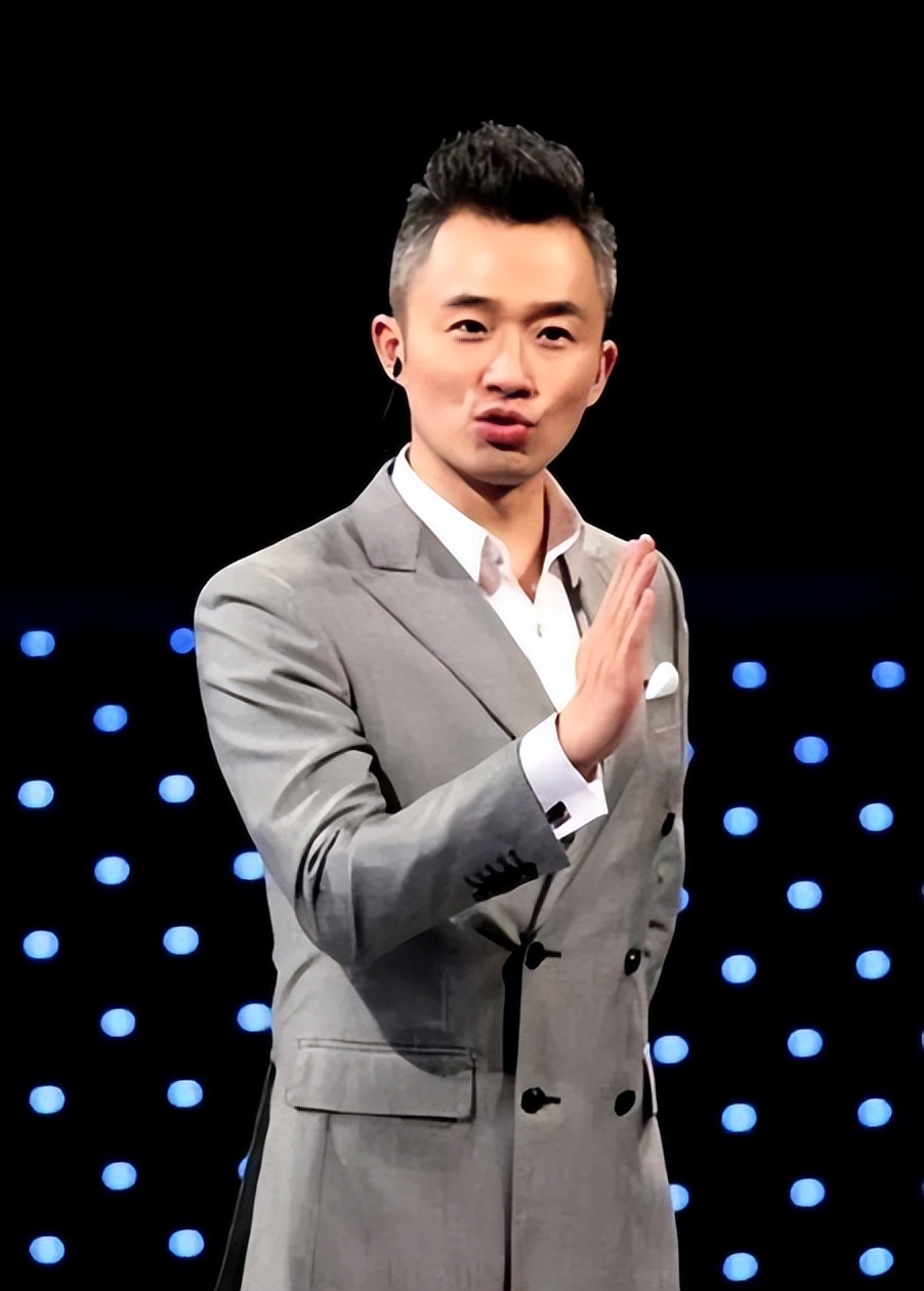 The host of Dragon TV, Cheng Lei, personally responded that he "died ...