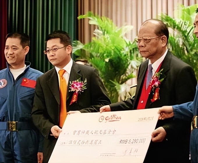 Zeng Zhiming: The inheritor of Zeng Xianzi and Goldlion's quality - iNEWS