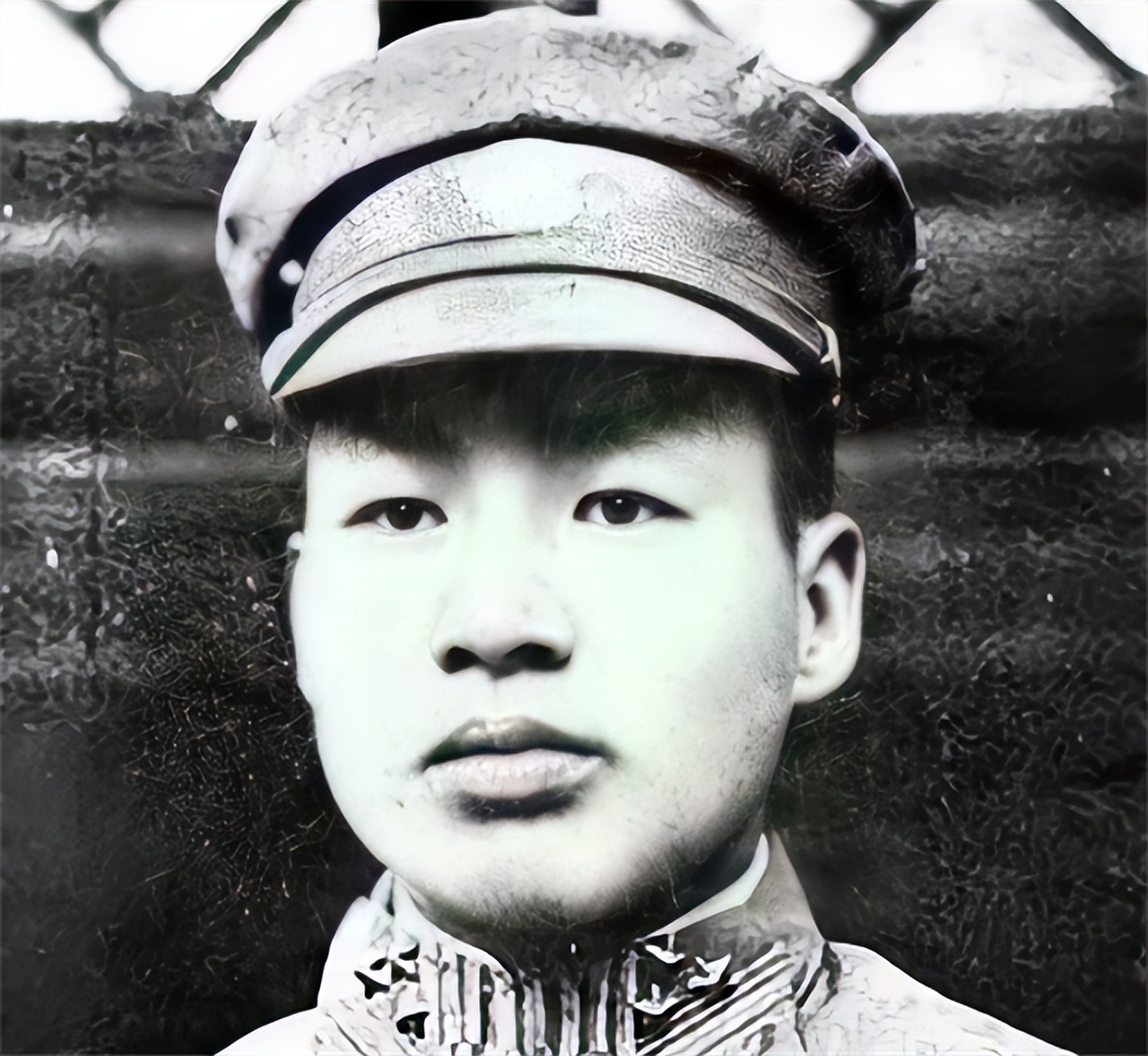 In 1935, when the Red Army captured Luding Bridge, why didn't the enemy ...