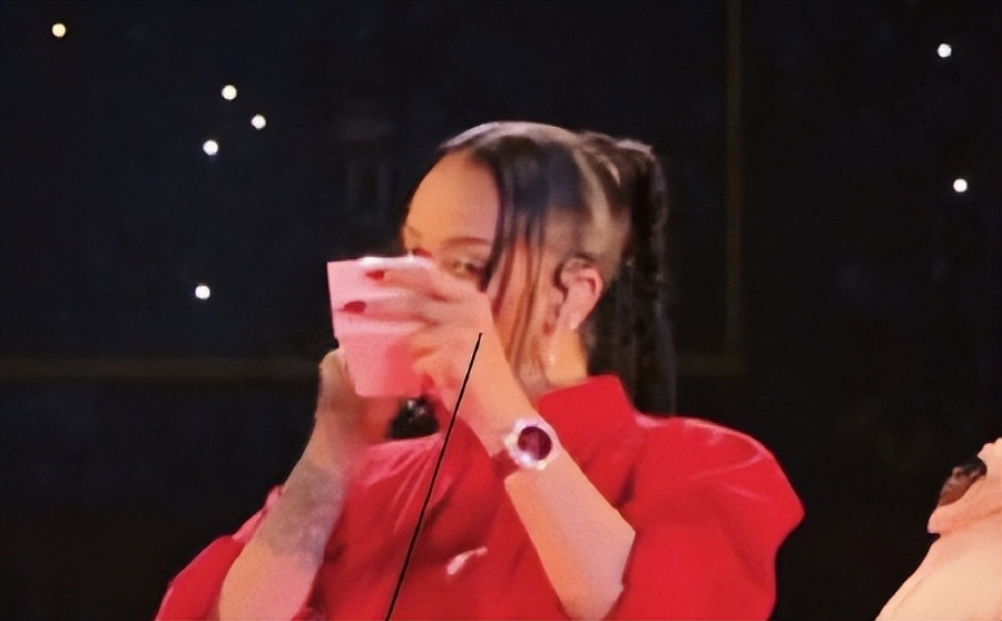 The queen is back! Go back to the big stage first and then return to ...