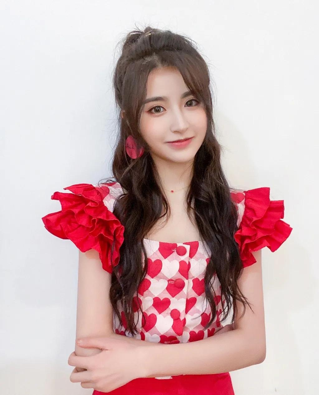 Jin Zihan is so beautiful - iNEWS