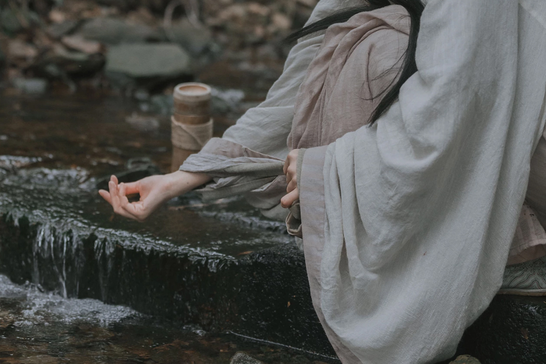 Eight poems that make people feel at ease - iNEWS