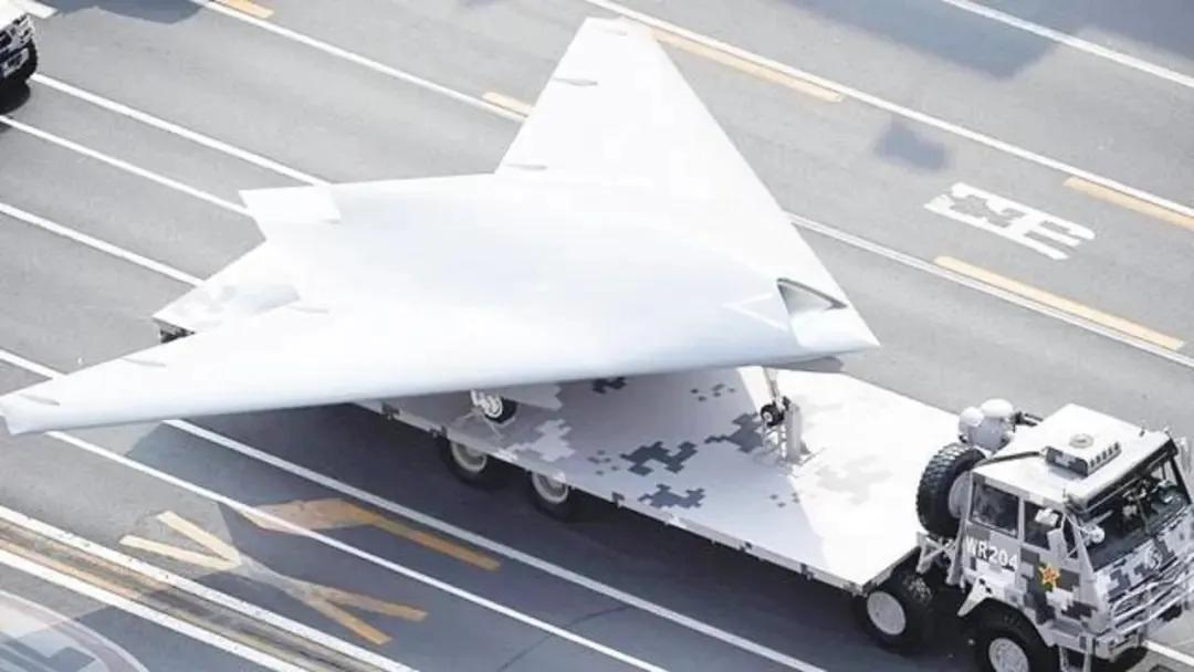 Equipment in actual combat - copying China Attack 11? Russian S70 ...