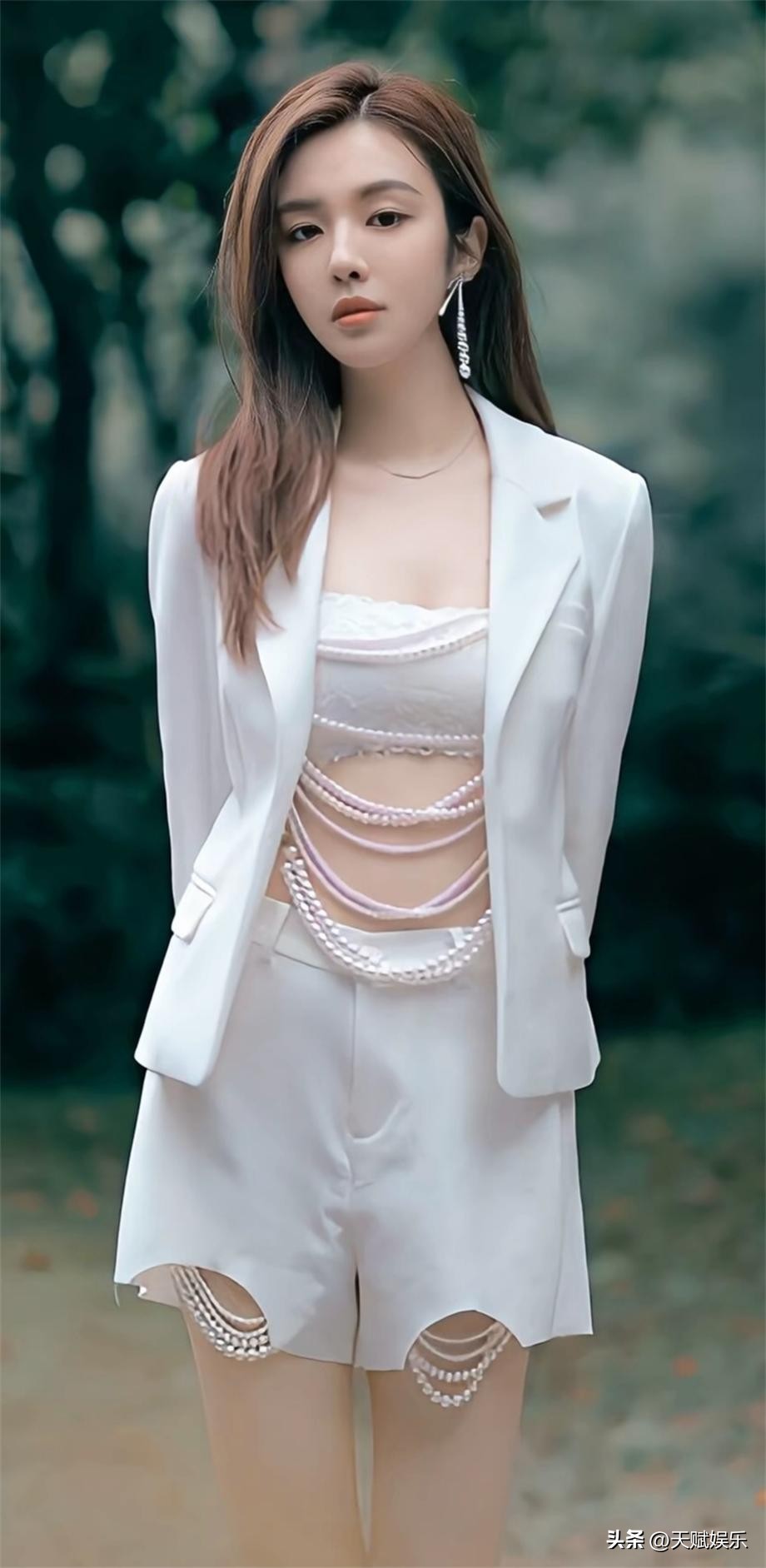 Actor Wang Xiaochen photo album "Five" - iMedia