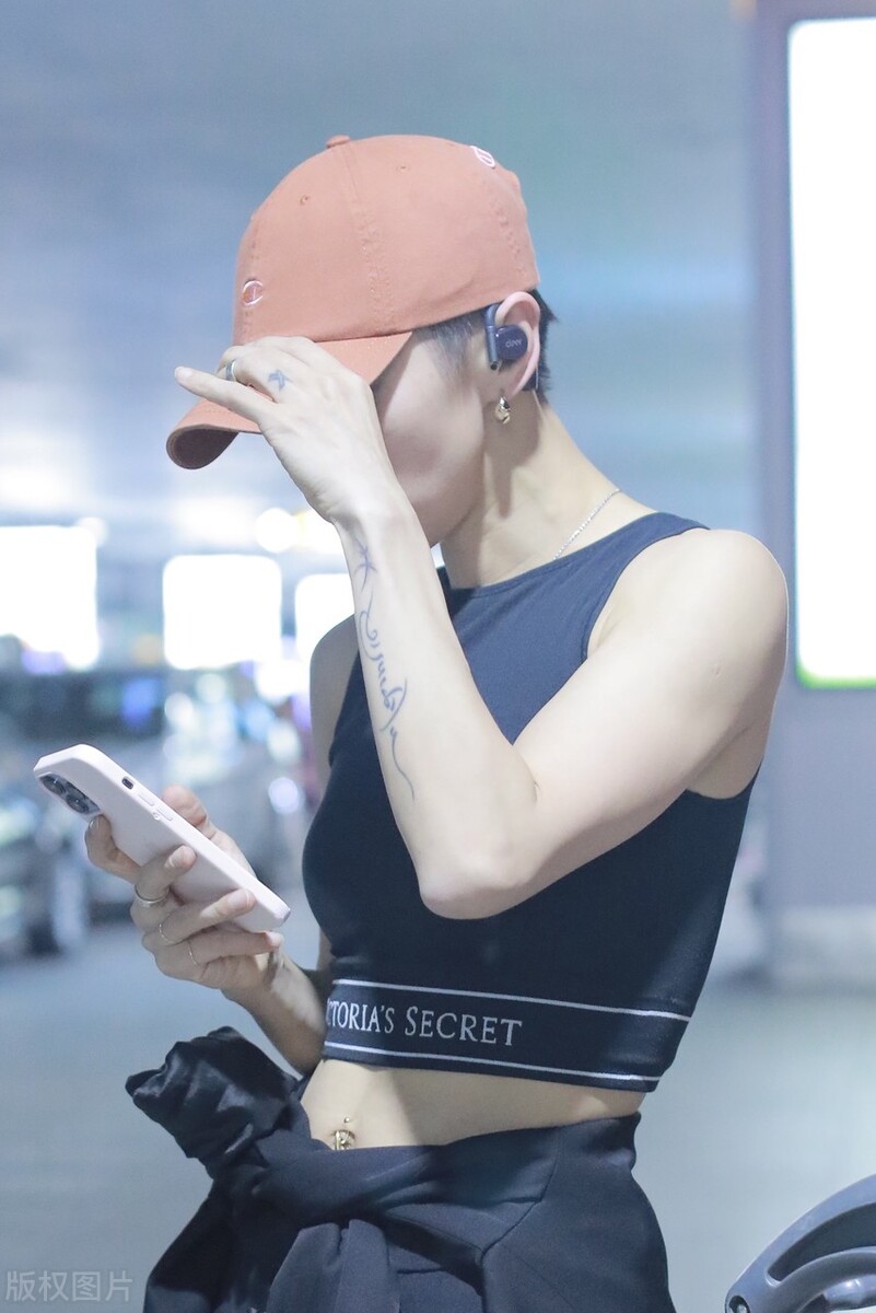 Xie Xin's dress is so masculine - iMedia