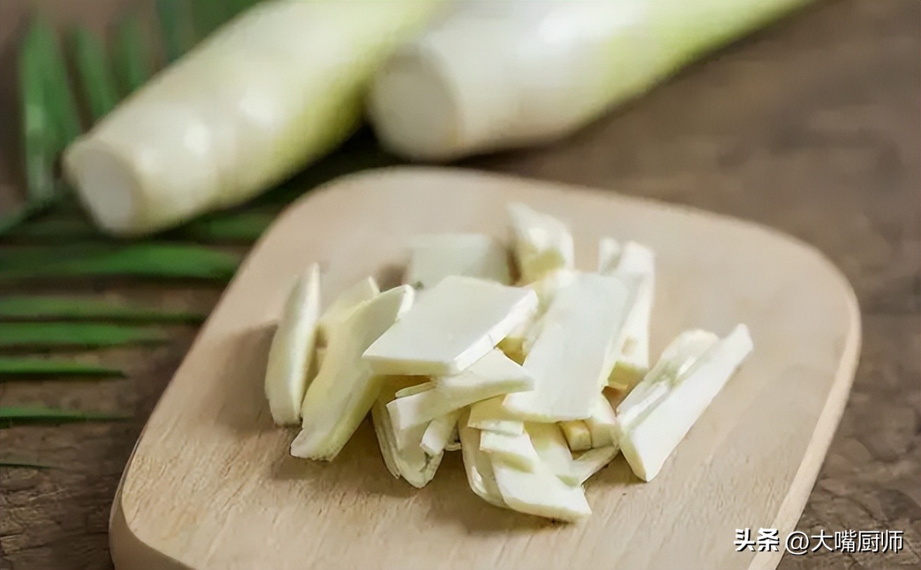 After the frost falls, remember to eat "water ginseng", which is ...