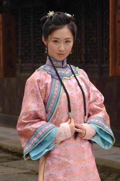 Actress Tu Liman wears ancient costumes - iNEWS