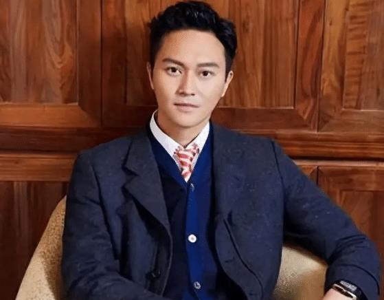 The devil boy made "squinting eyes" and sang humiliating Chinese songs ...