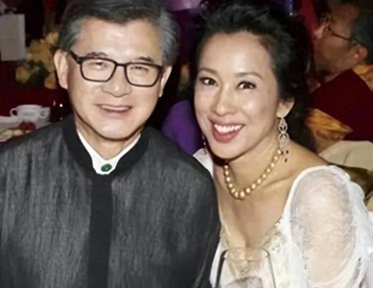 "Clean yourself and leave home"! The relationship between Loletta Chu ...