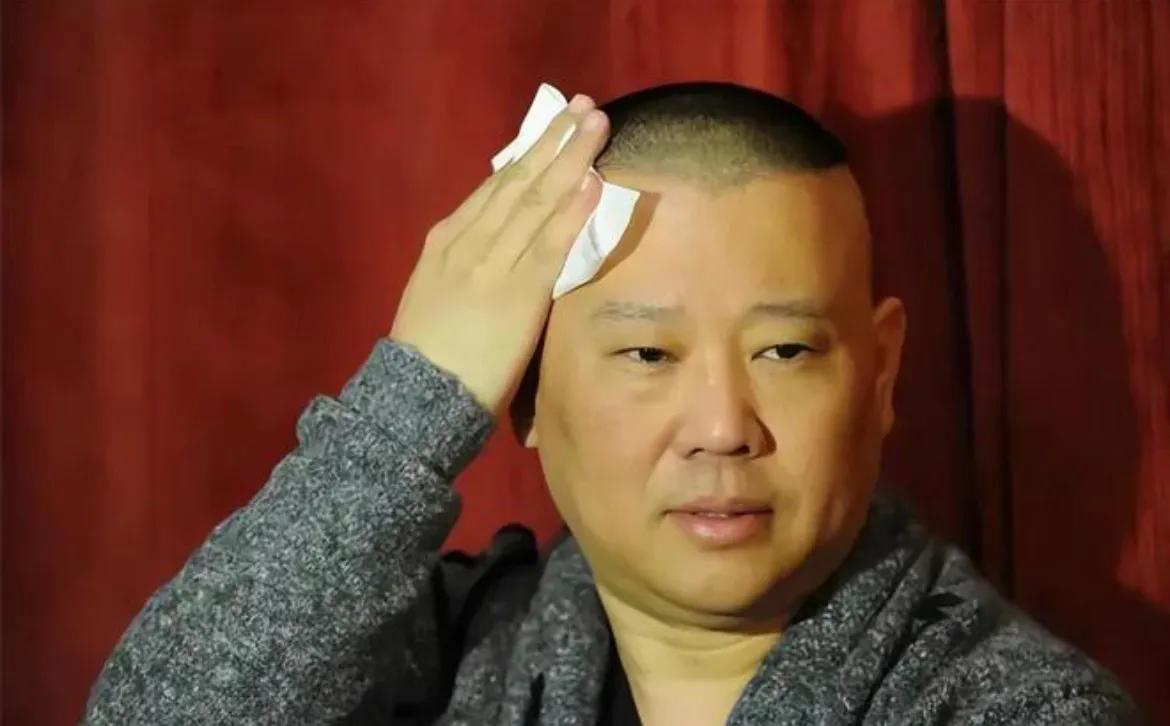 Damn, Guo Degang is also talking about live broadcasting, is it hot to ...