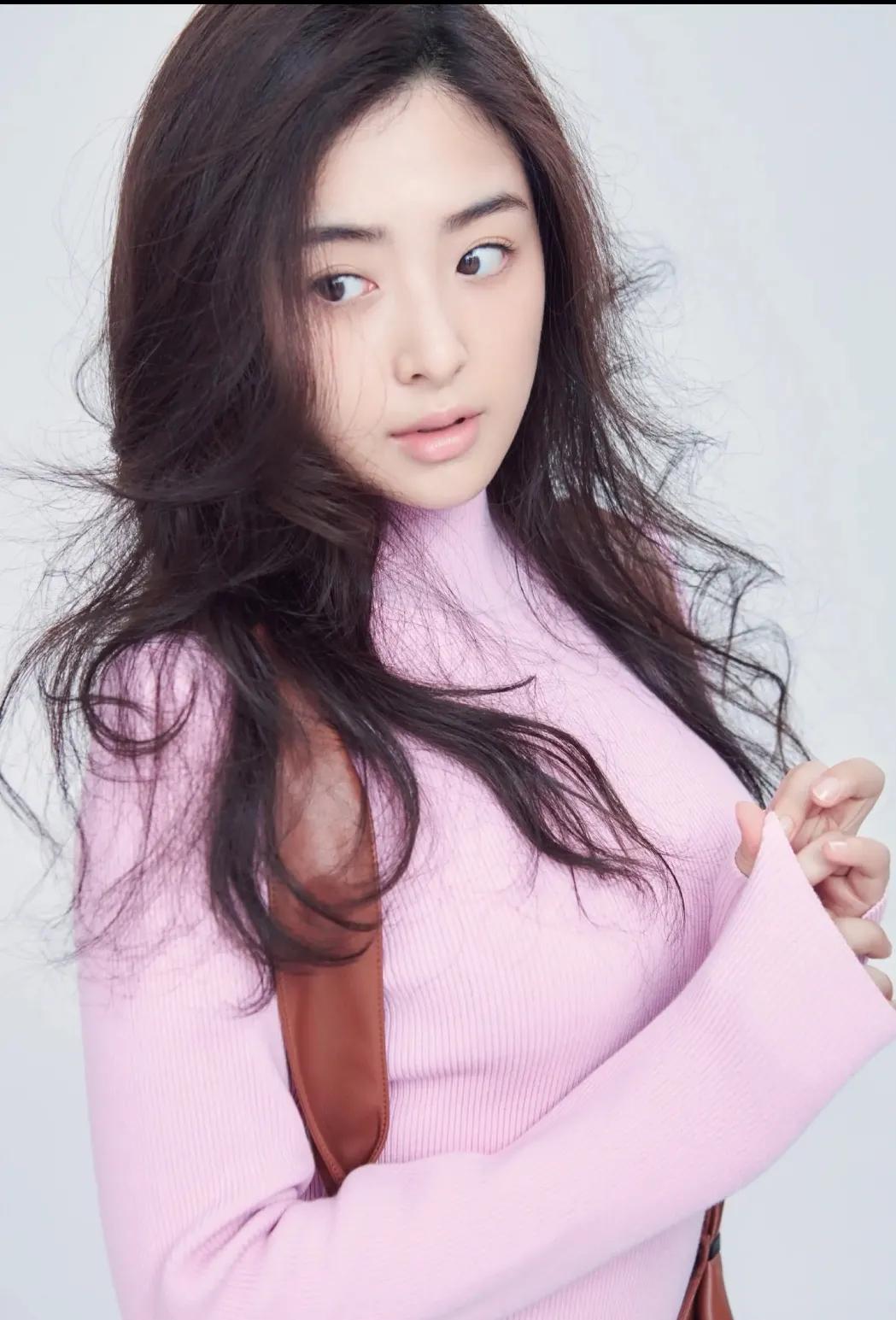 Zhang Hanyun's stunning beauty picture 2 - iNEWS