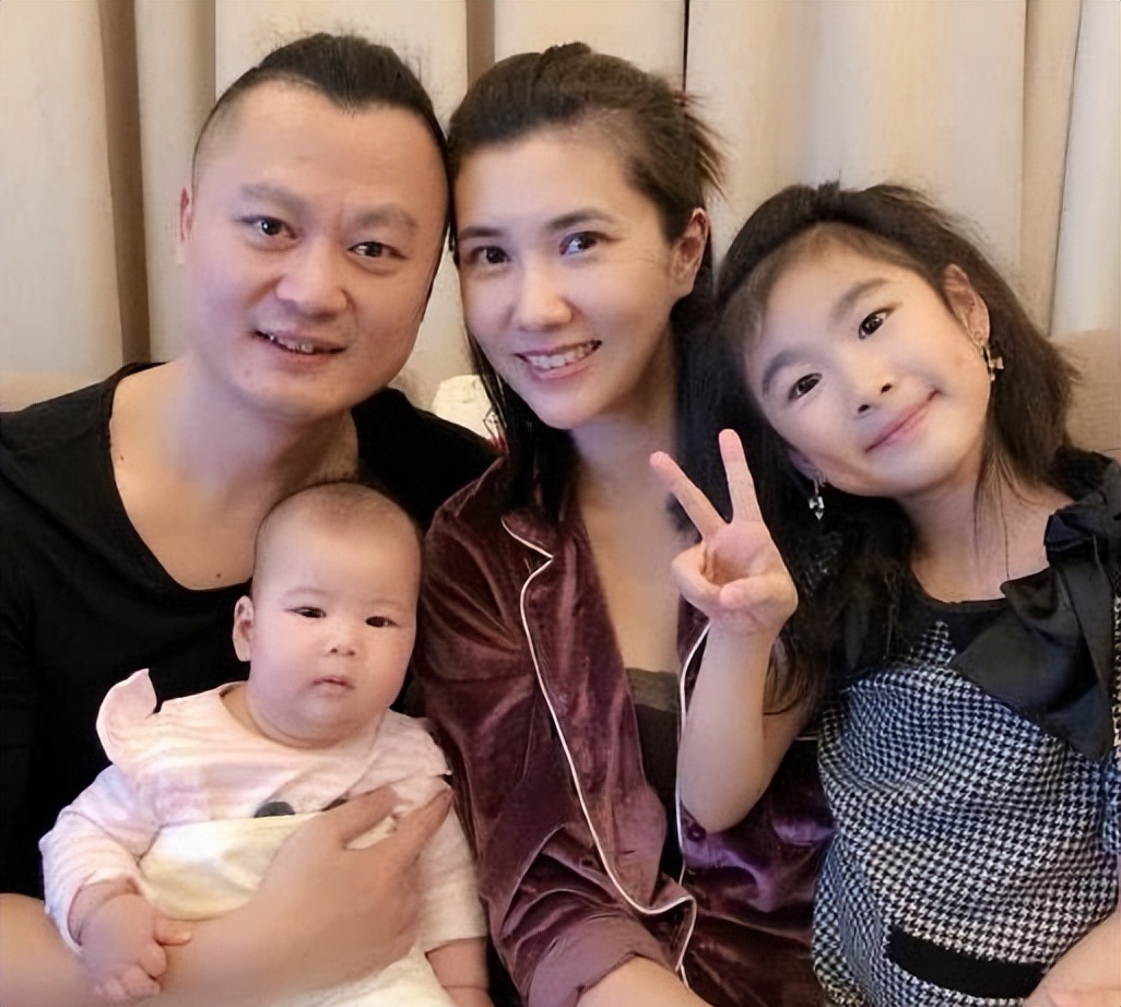 Do you still remember Gu Tingye when he was young in Knowing? He has ...