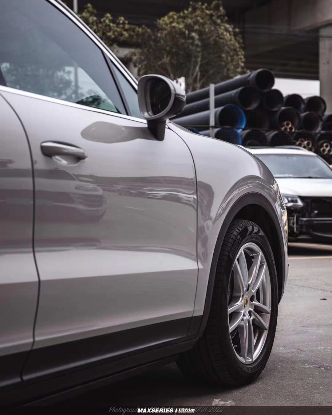 The overall effect is great, the original Porsche Cayenne paint matte ...
