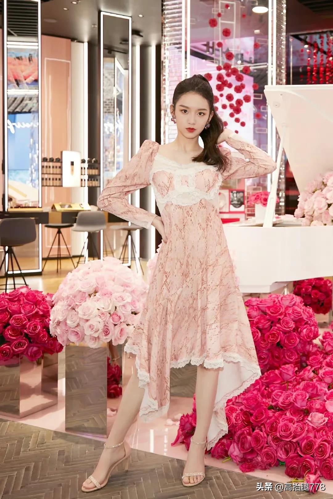 Xie Keyin | Lu Jingshan | Zhu Dan | Zhou Ye seductive star's hot body - iNEWS