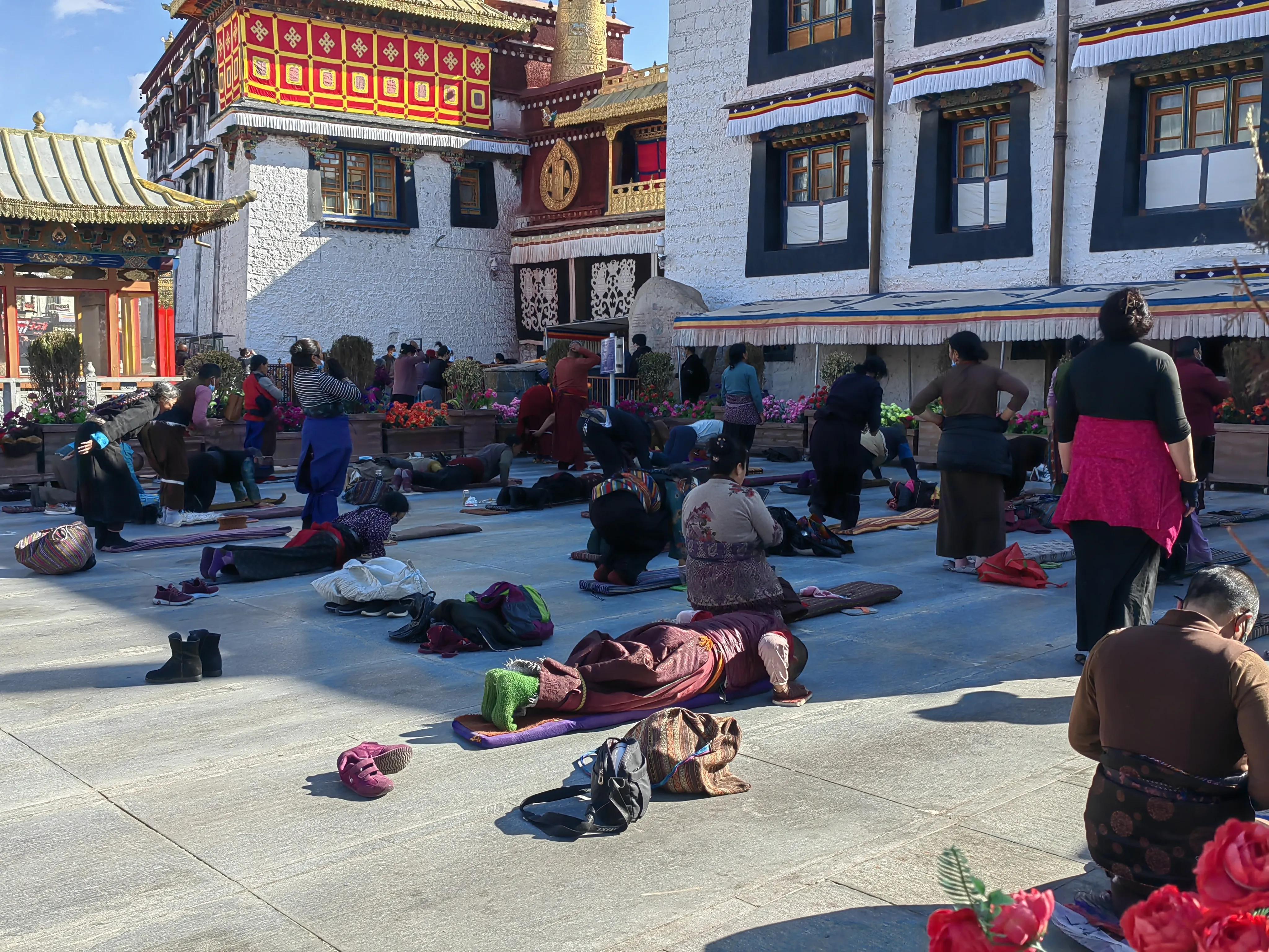 Taking the train to Tibet (6) - iNEWS