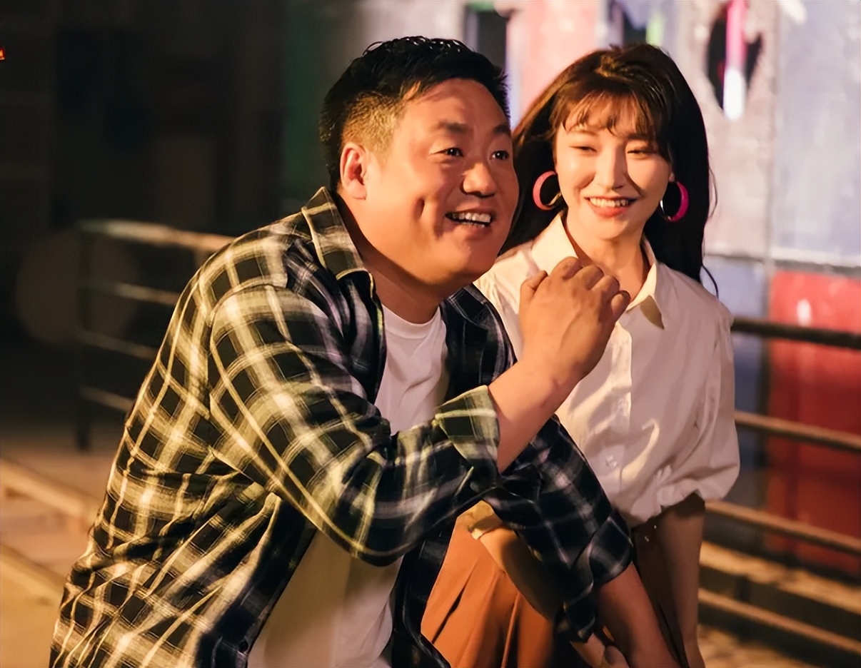 Wen Song and Song Xiaofeng were ridiculed for their vulgarity and lack of culture when they ...