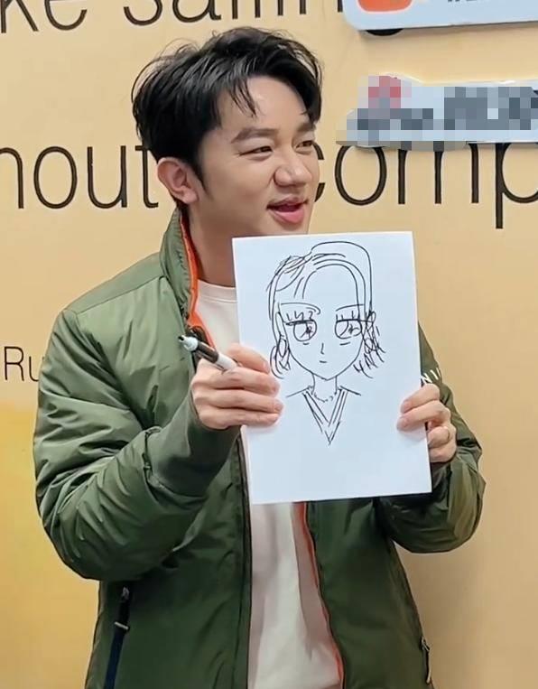 Wong Cho Lam and his wife made a romantic appearance, holding roses in ...