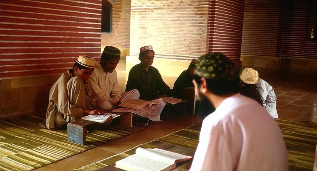 Ash'ari and His Thought Research: The Emergence of Islamic Dogmatics ...