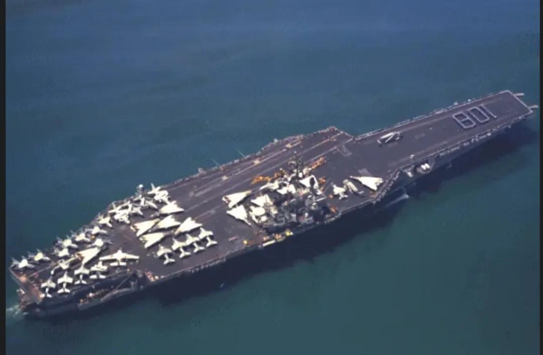 The US aircraft carrier caught fire in the South China Sea, killing 134 ...