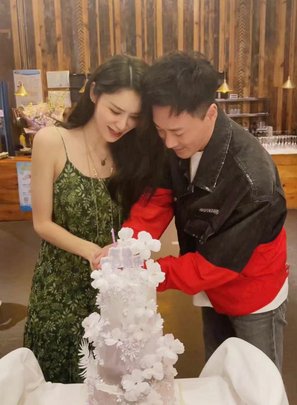 Lin Feng held a luxurious birthday party for his wife!Zhang Xinyue ...