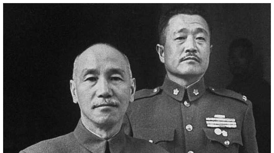 How did Huang Wei evaluate Chiang Kai-shek and Du Yuming after being ...