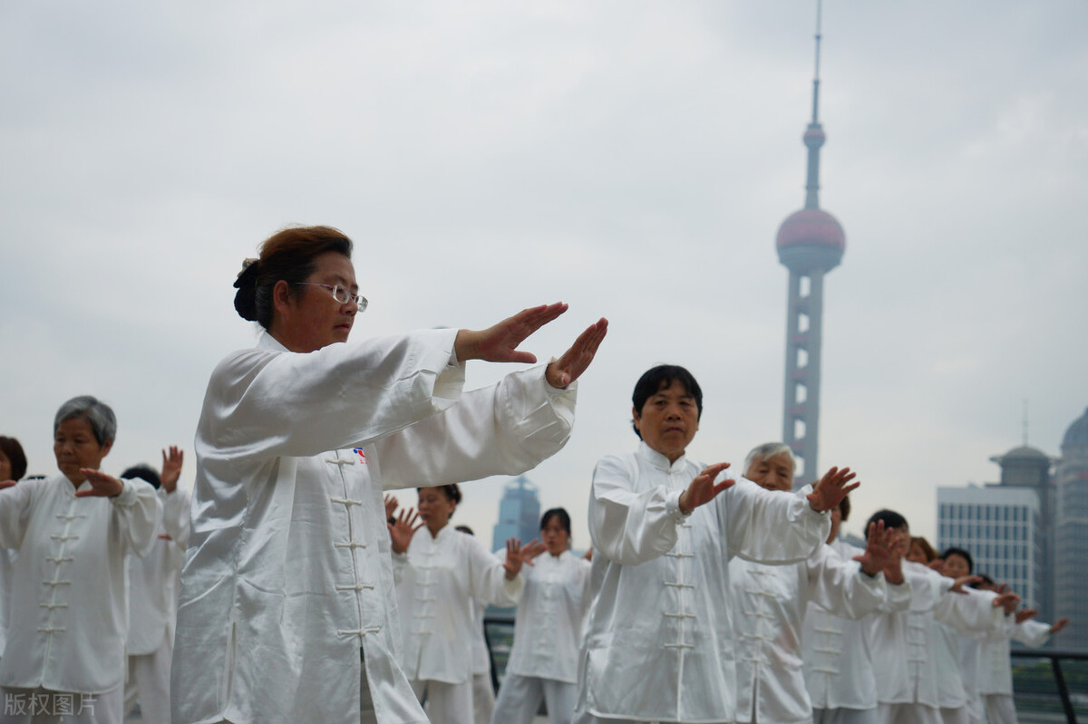 The beauty of Taijiquan's "rising momentum" - iNEWS
