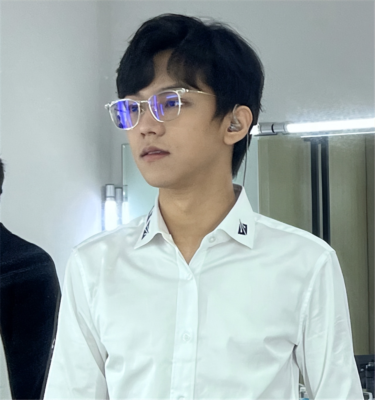 IG placed the order and made a joke. After returning to the village, he wanted to play games ...