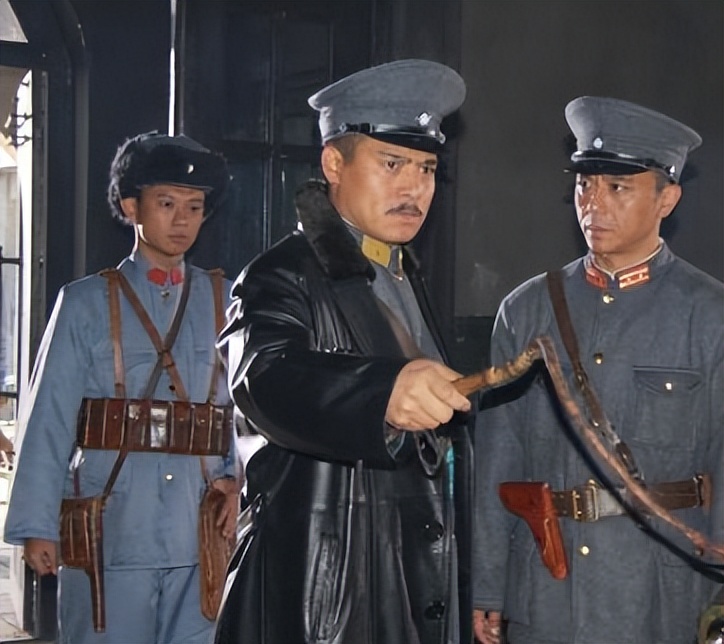 Lin Biao, who has always been brave, always opposed sending troops to ...
