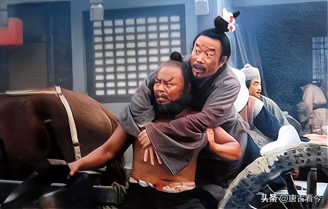 In the Water Margin, Zhu Long was able to carry Lin Chong for thirty ...