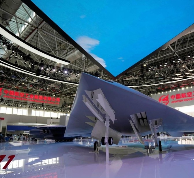 GJ-11 stealth drone on aircraft carrier! Indian media: PLA will build ...