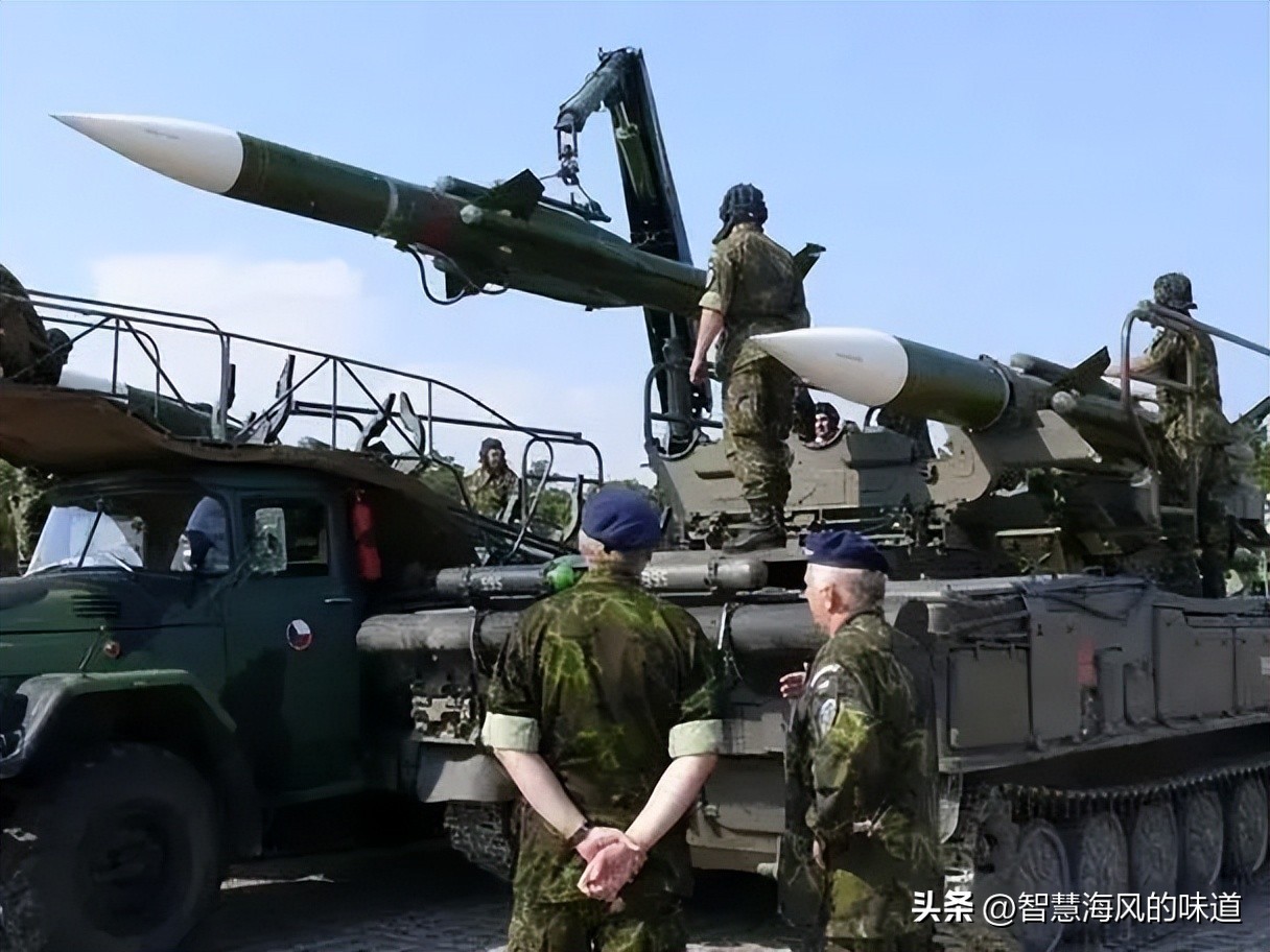 The situation is serious, the Ukrainian army launched Sam 5 to bomb the ...