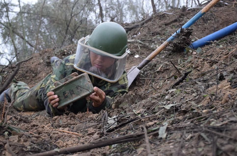 The most terrifying demining village in the world, how many landmines ...