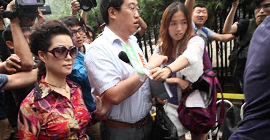 Meng Ge finally launched his "revenge". In 2003, he was exposed as ...