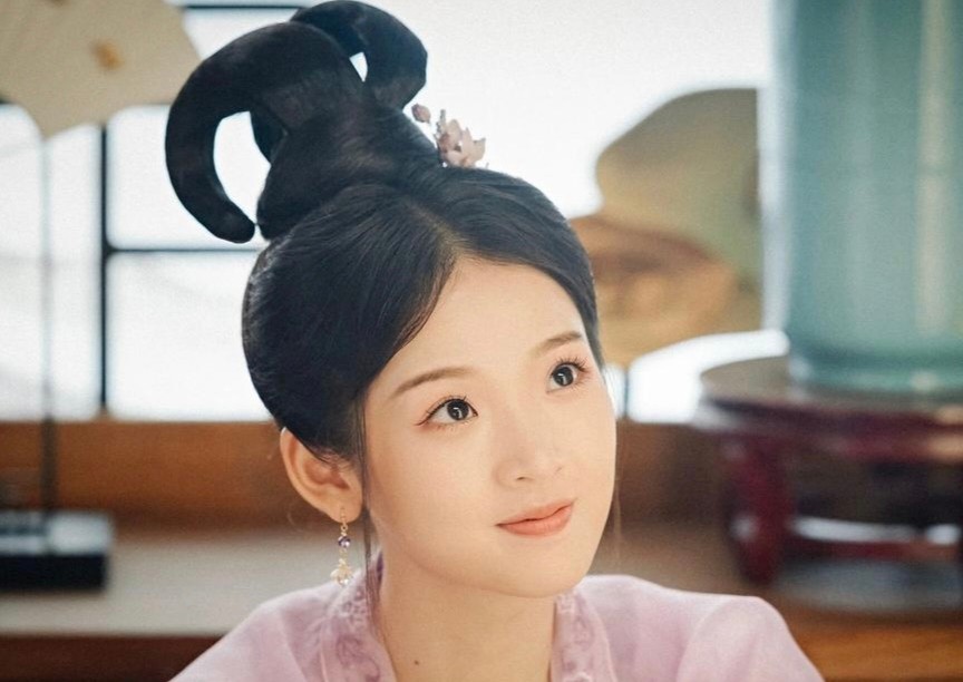 Was selected from 20,000 people to play Lin Daiyu, she looks sweet, and ...