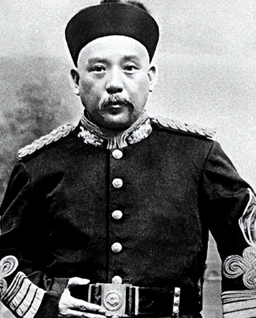 Ye Zhen, a famous prostitute in the Republic of China, was forced to ...