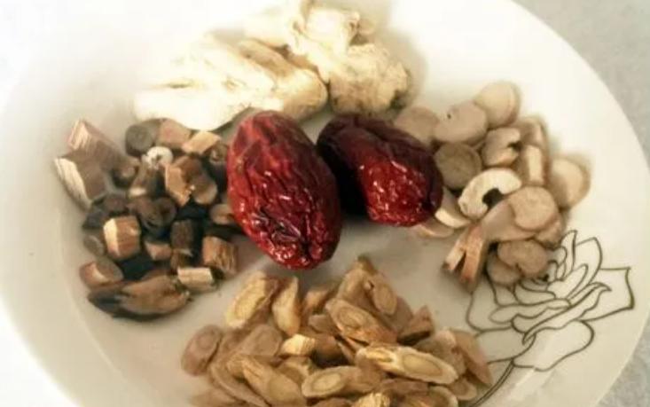 Numbness in hands and feet?Don't be afraid, use Huangqi Guizhi Wuwu Decoction - iNEWS