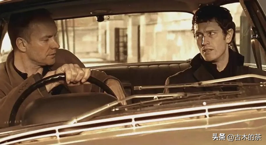 "Two Smoking Barrels": Black Humorous Portrayal of Marginal Characters ...
