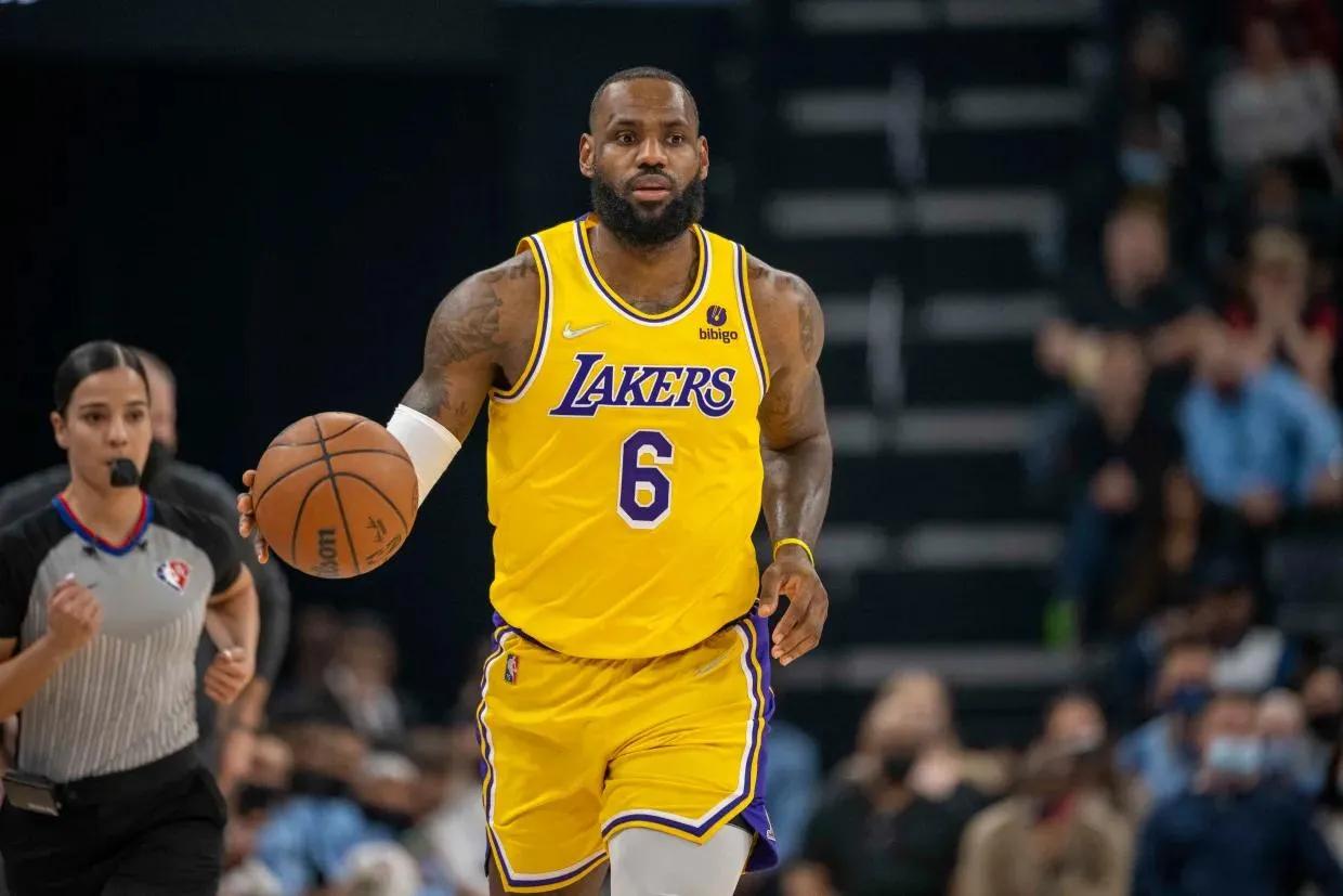 Ten questions the Lakers need to address heading into the 2022-23 ...