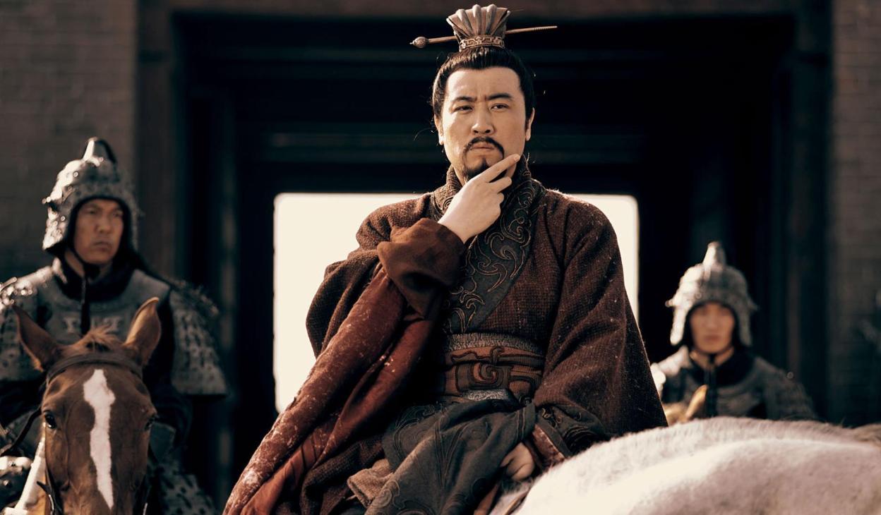 He is a fierce general that Zhuge Liang missed. He fought fiercely against Wei Yan in Yizhou ...