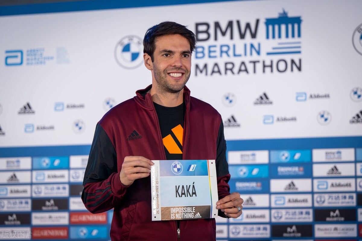 Kaka sighed after running the marathon: The classical front waist has ...
