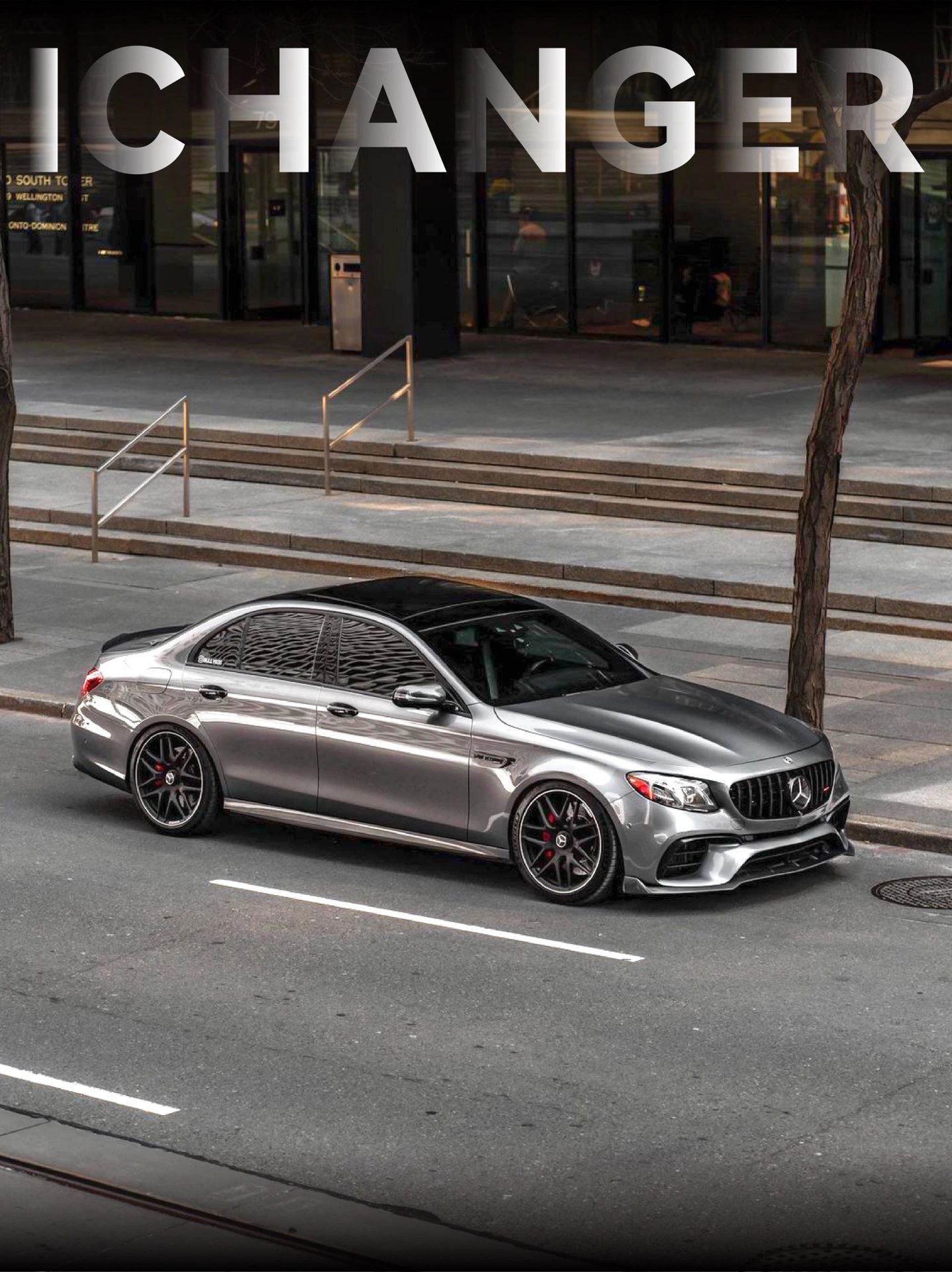 The Mercedes-Benz Ichanger color changing film flows astral silver, and ...