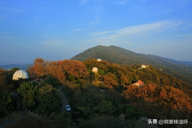 Jinling, the ancient capital of the Six Dynasties—Purple Mountain ...