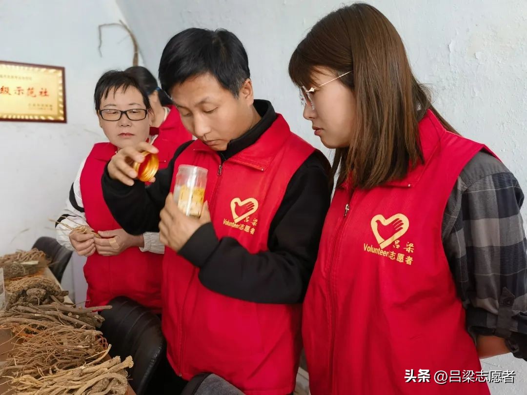 Ding~ Tour guide Xiaozhi is online! Let's travel with Xiaozhi! - iNEWS