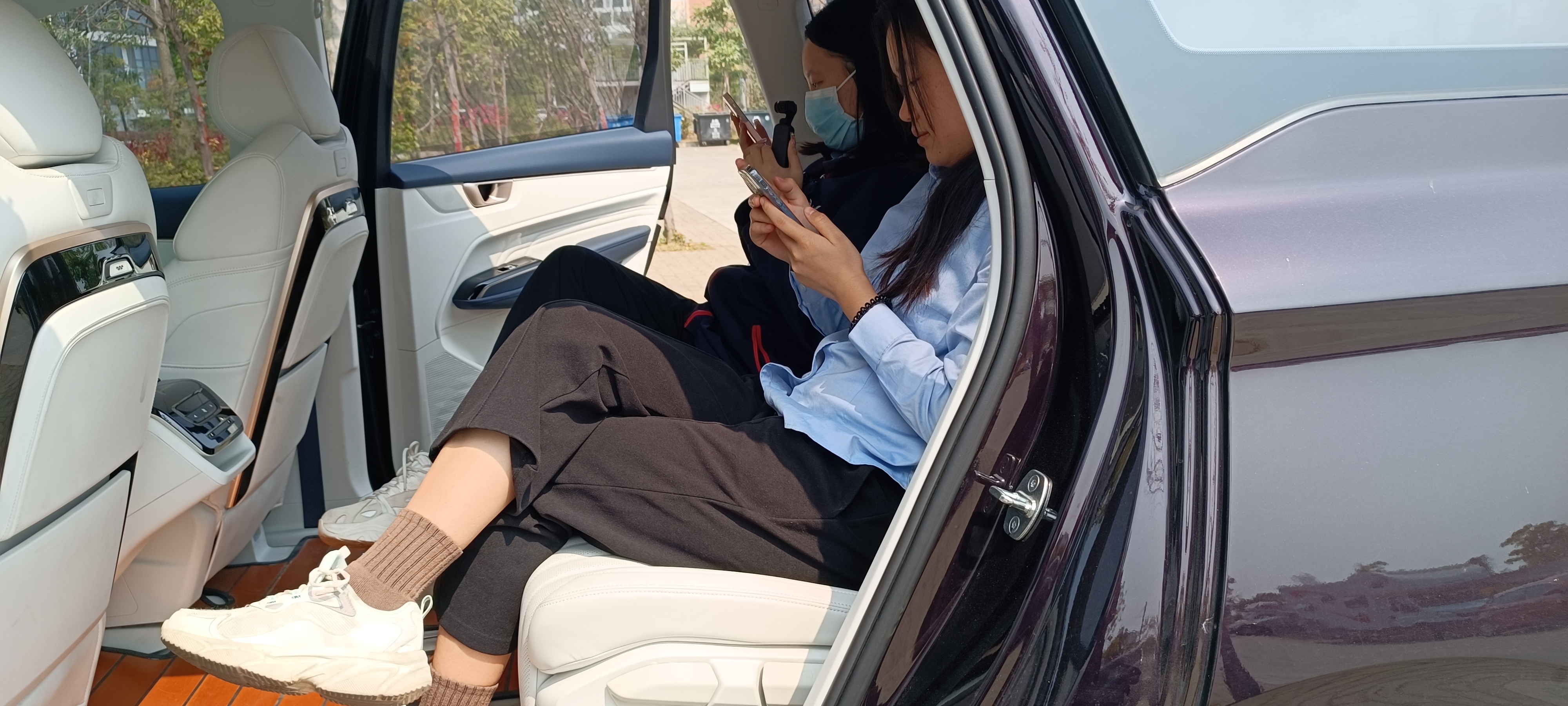 On the Business Model of Hybrid Capgemini - iMedia